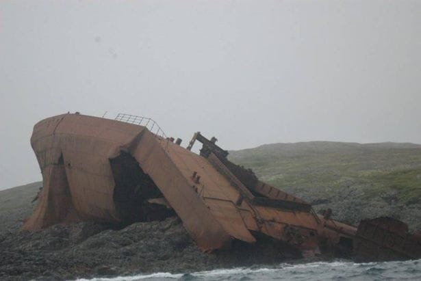 The dramatic shipwreck and death-defying rescue which made headline ...