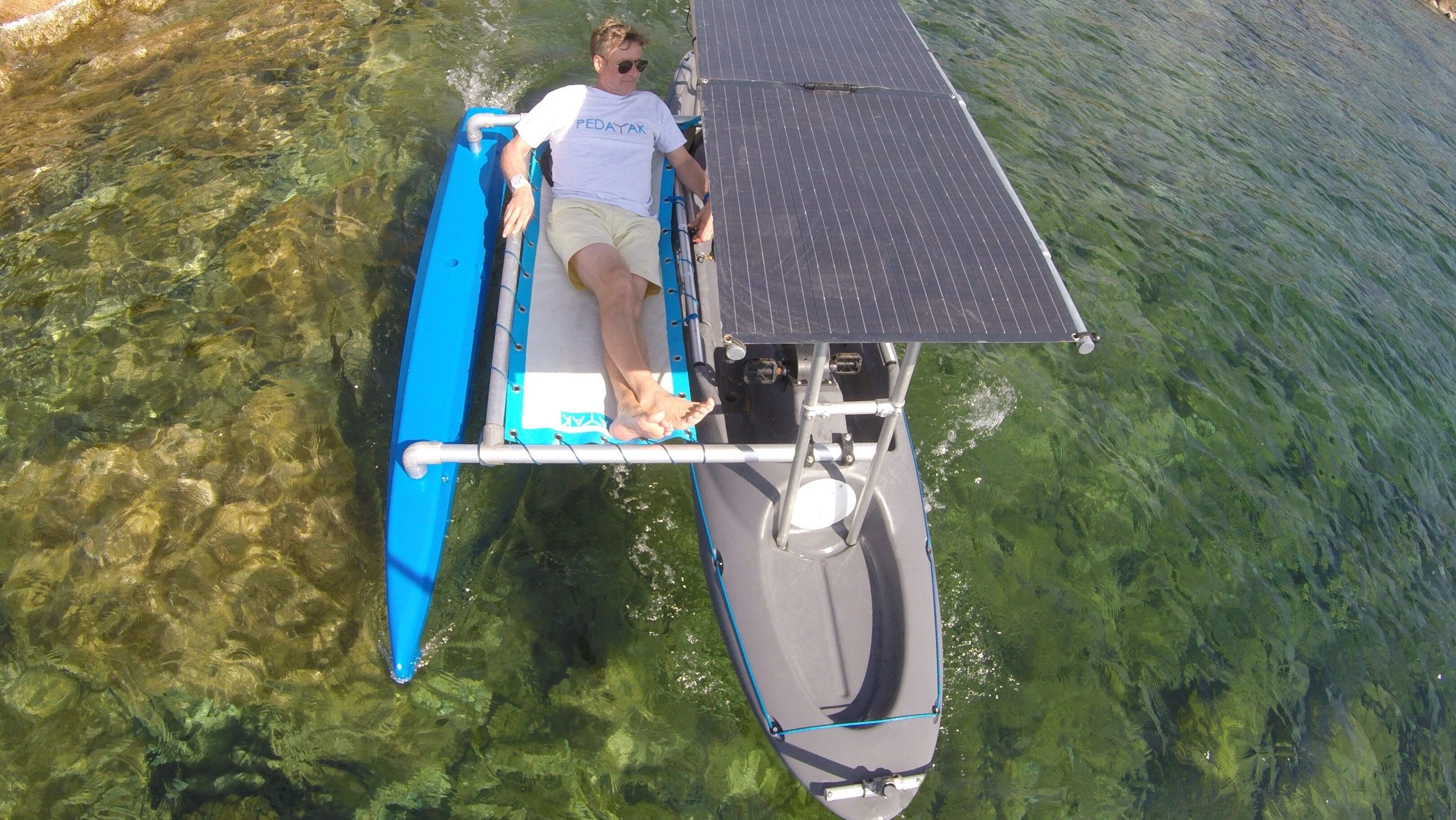 French pedal kayak powered by solar panels