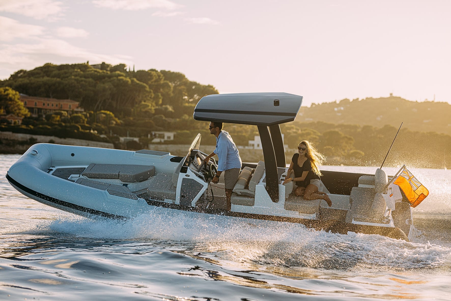 Le nouvel Evojet de Williams Jet Tenders fait un zoom arrière sur ...